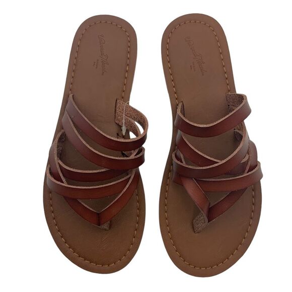 Universal Thread | Shoes | Universal Thread Maritza Strap Flat Sandals ...